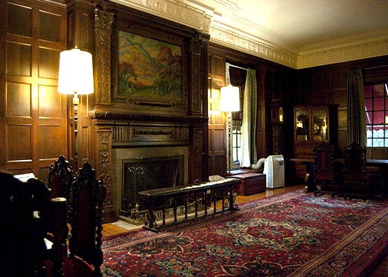 Gerlinger Alumni Lounge | Scheduling and Event Services